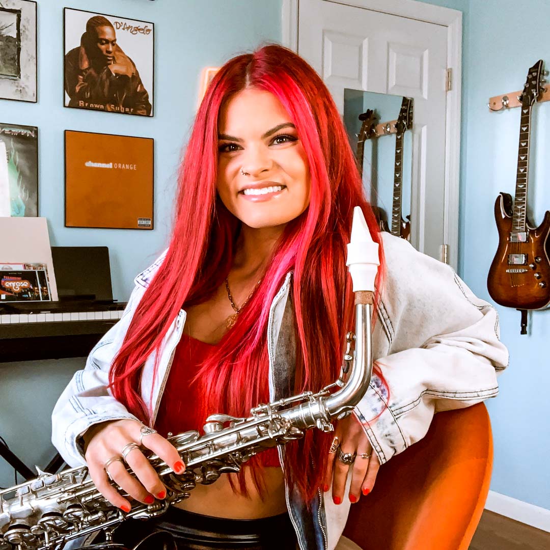 Gabi Rose plays Syos on tenor saxophone